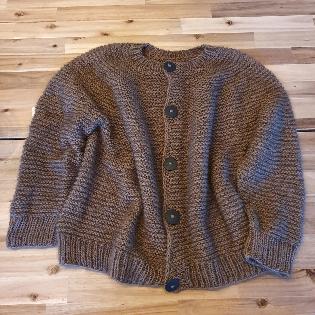 Aftur garðaprjónspeysa – STROFF