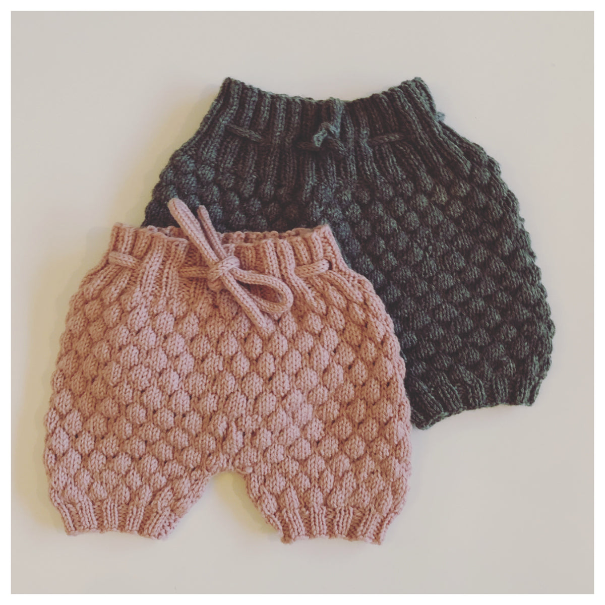 DREKI HNÉBUXUR – STROFF